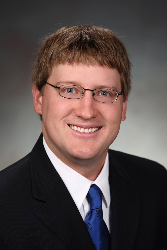 Dr. Derek Lyste, MD, Family Medicine Physician - Grand Forks, ND ...