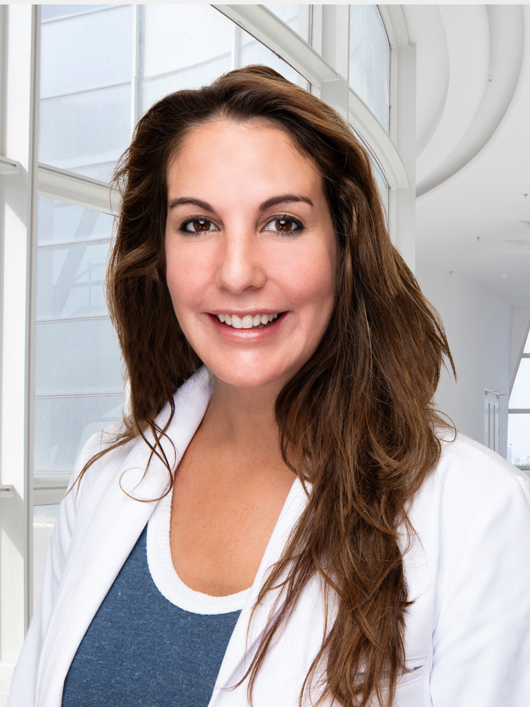 Dr. Ana Van Der Wall, MD, Internal Medicine Specialist - Bradenton, FL ...