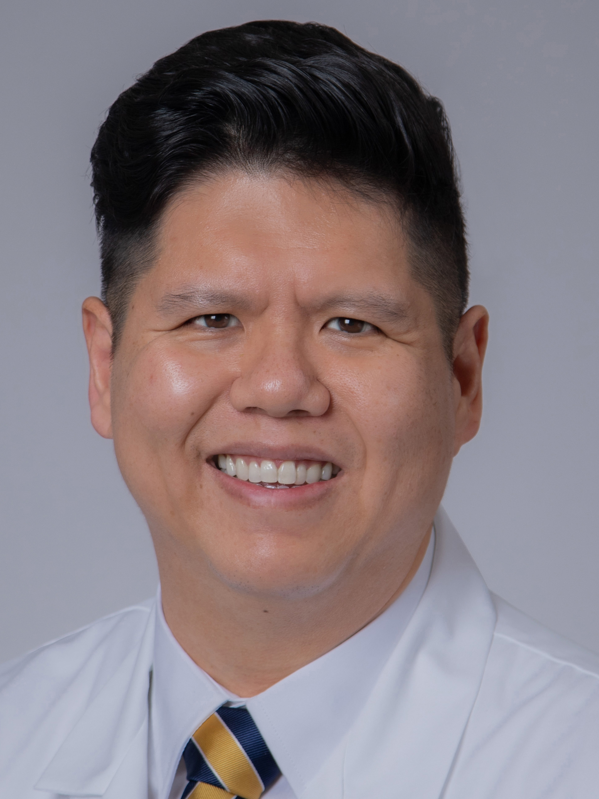 Dr. Alan Lee, MD is a Sports Medicine Specialist in Los Angeles, CA | Sharecare