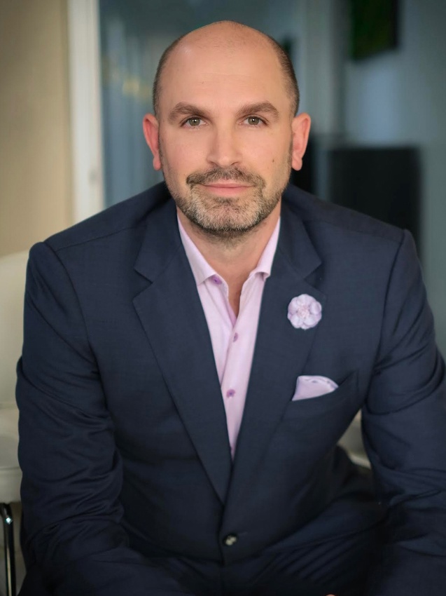 Dr. Matthew Nykiel, MD, Plastic Surgeon - Newport Beach, CA | Sharecare