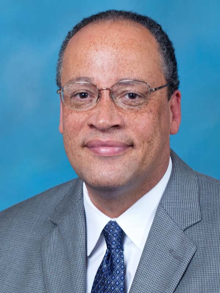 Dr. Stephen Bell, MD, Orthopedic Trauma Surgeon - Baltimore, MD | Sharecare